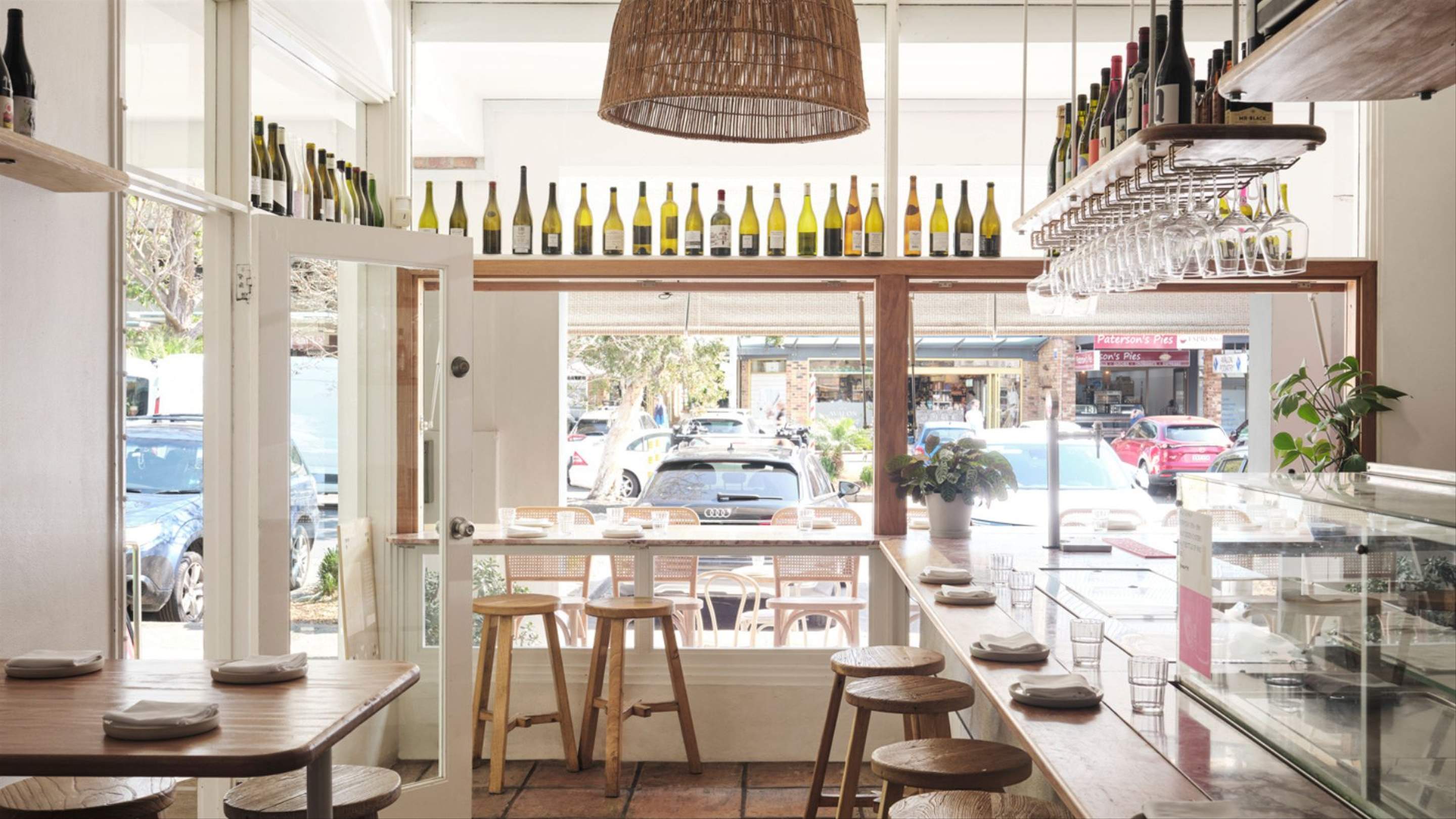 Randy's Wine, Avalon Beach Review