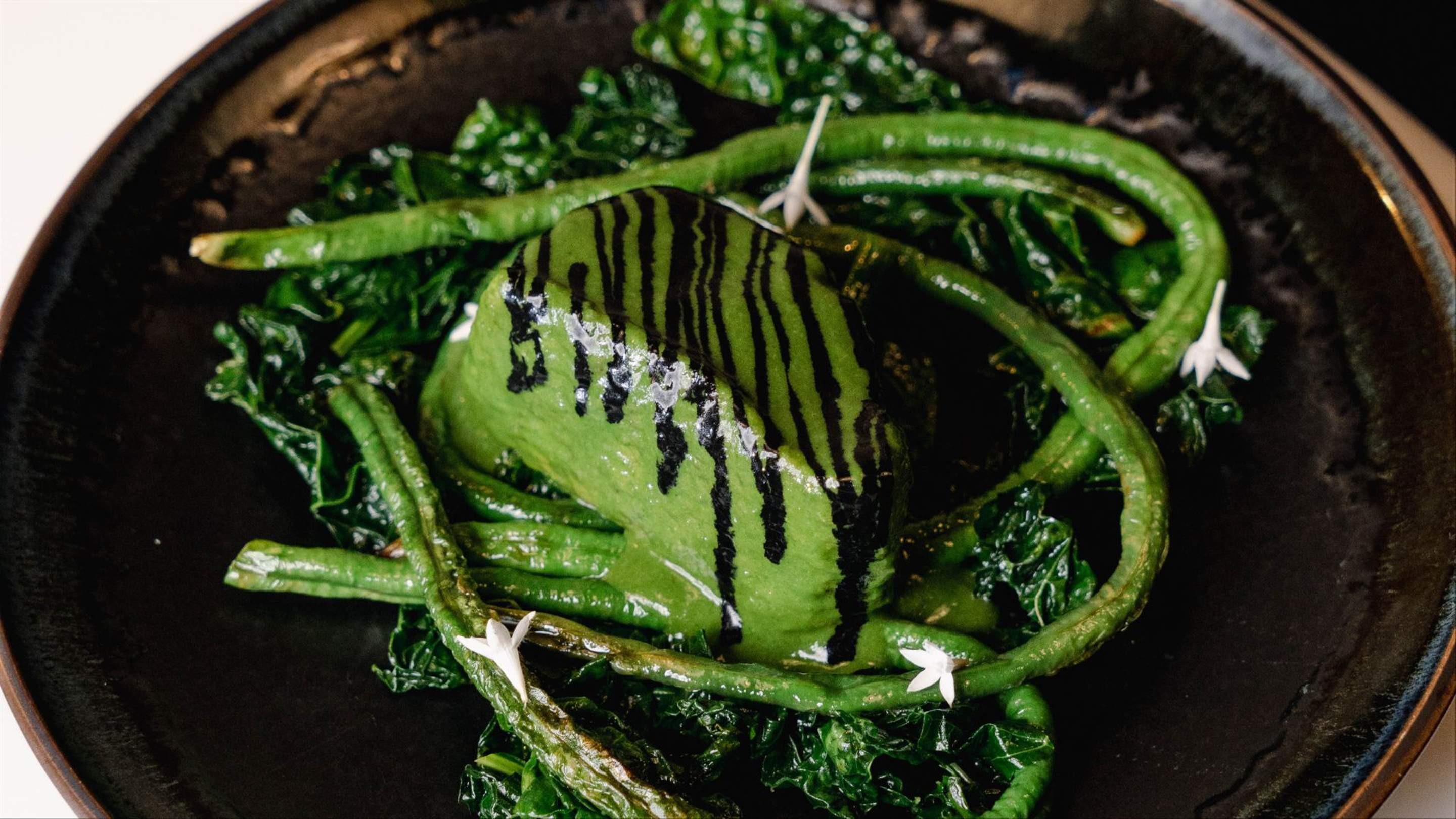 Luna Lu, The Rocks Review