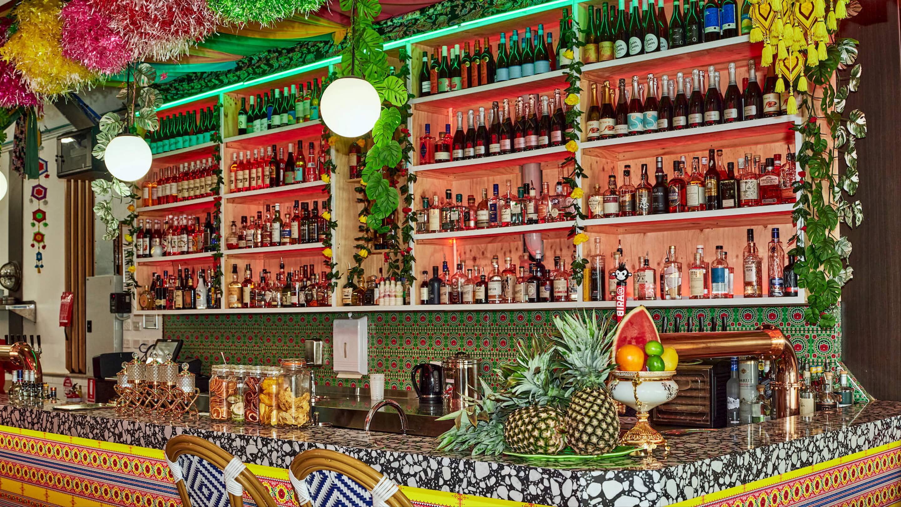 Bibi Ji, Carlton Review