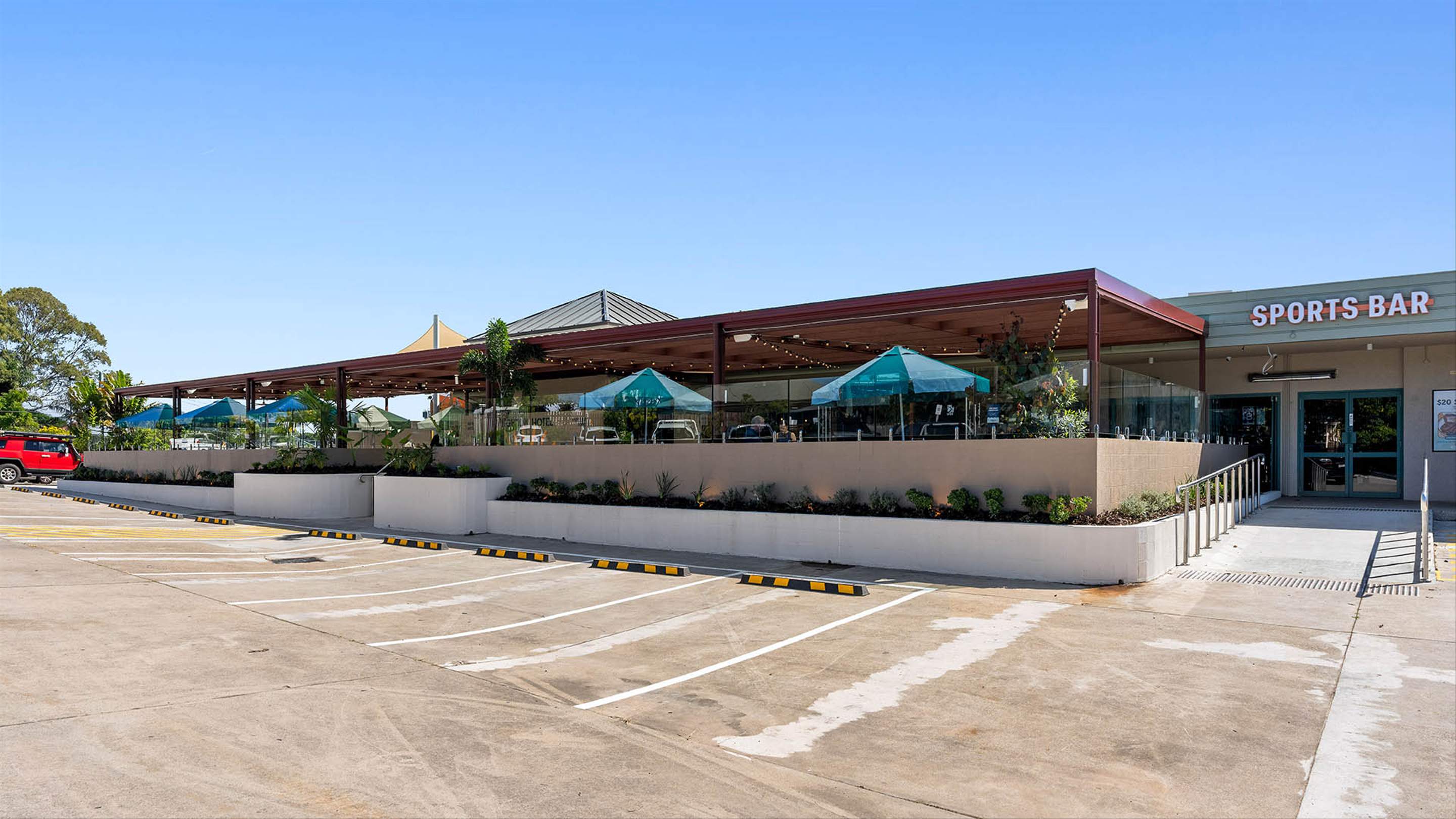 Brighton Hotel, Brighton Review