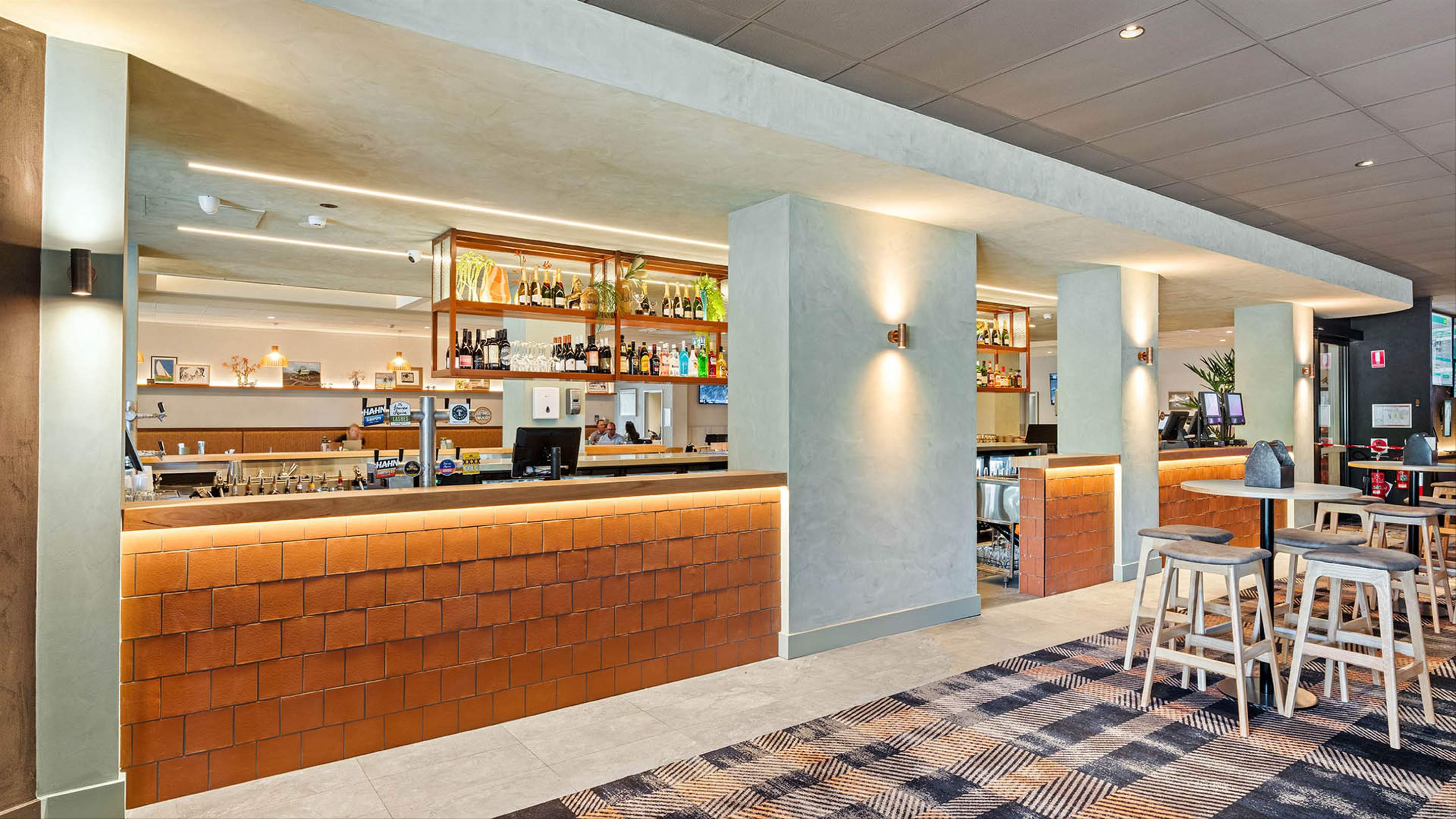 Brighton Hotel, Brighton Review