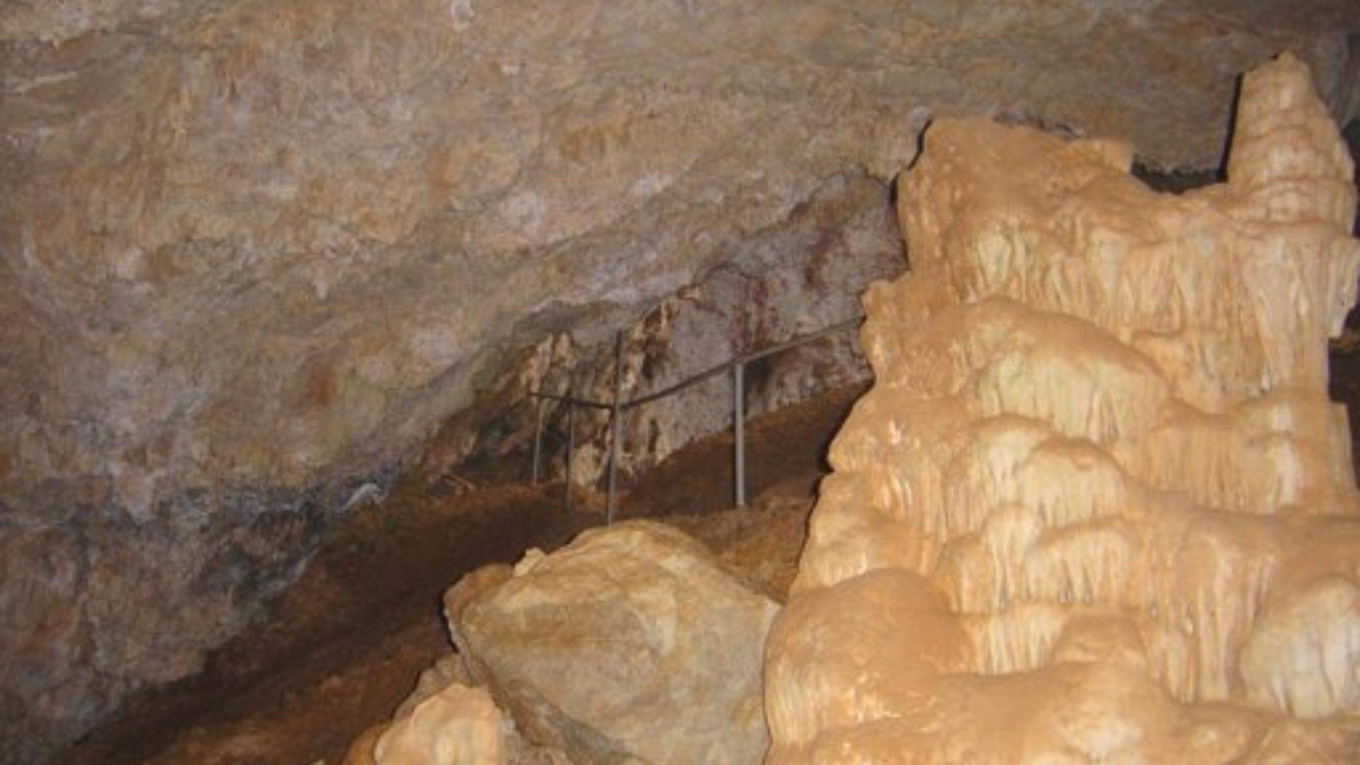 Vreiko Cave - Concrete Playground