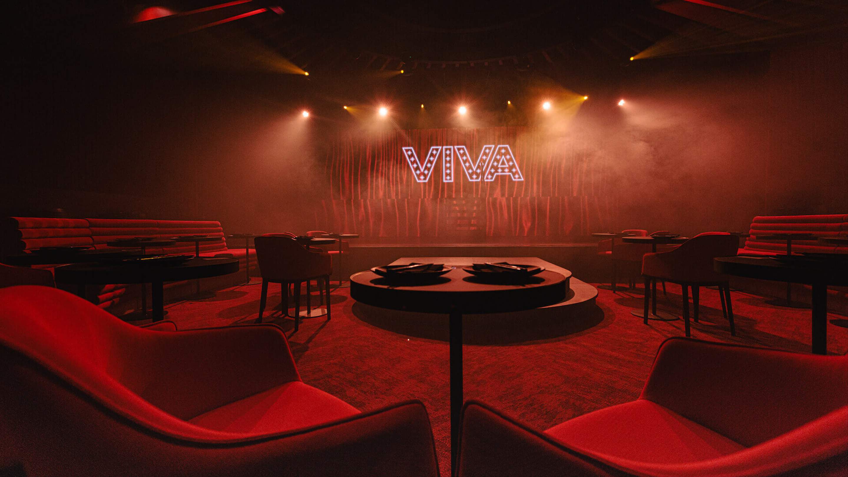 North Melbourne’s VIVA Is Pairing Cabaret Shows with Stageside Dinners