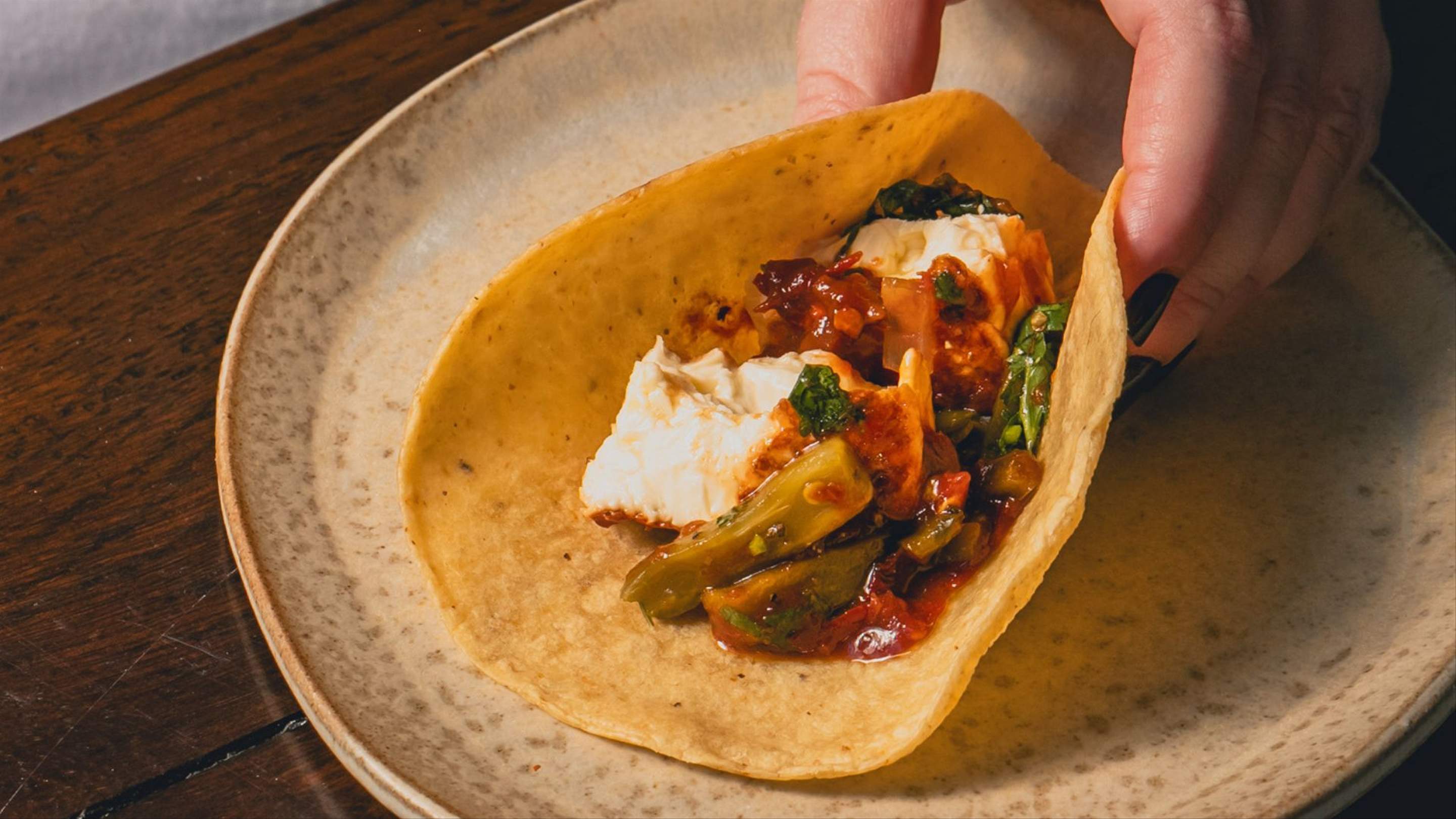 Comedor, Newtown Review