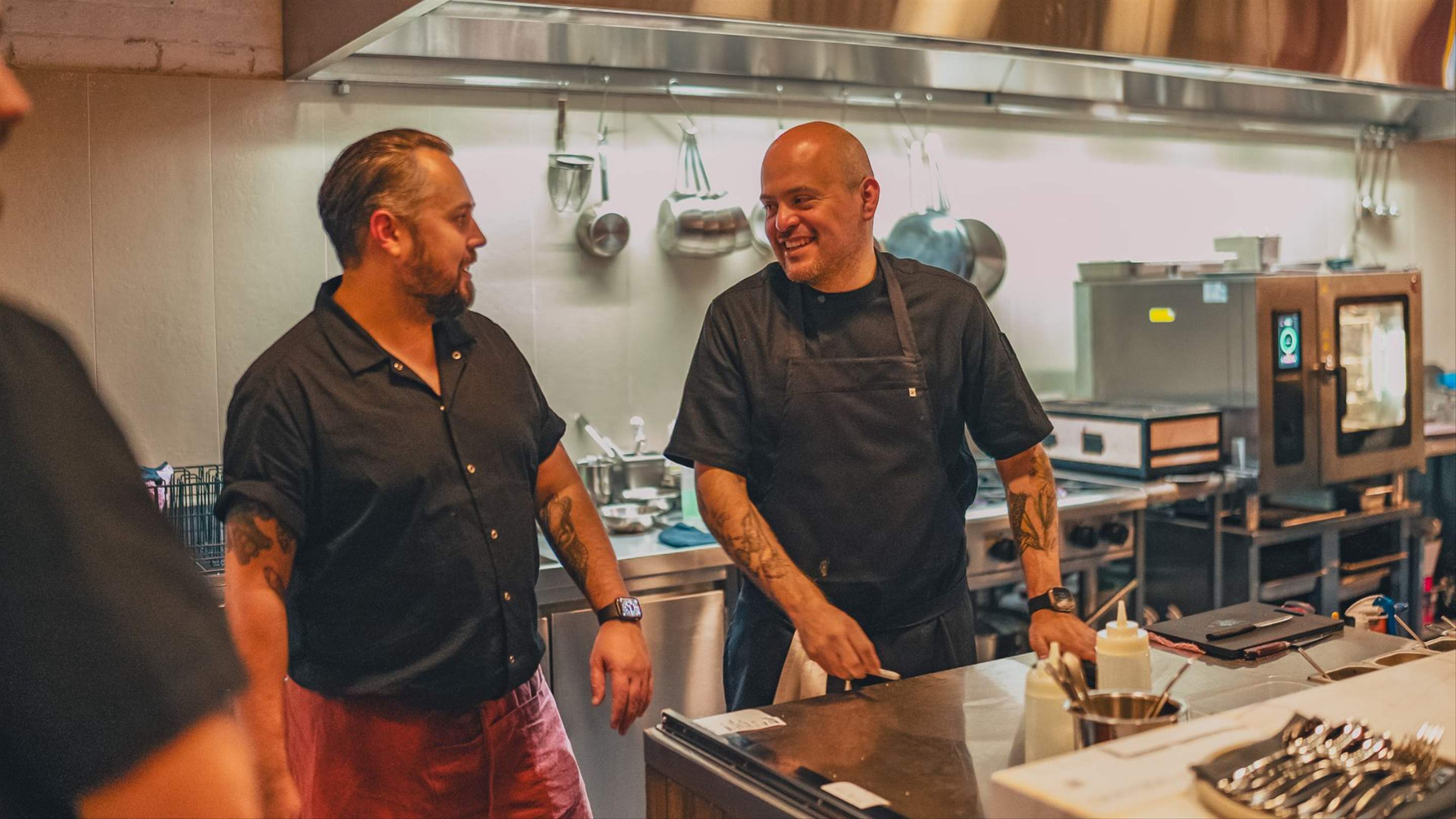 Comedor, Newtown Review