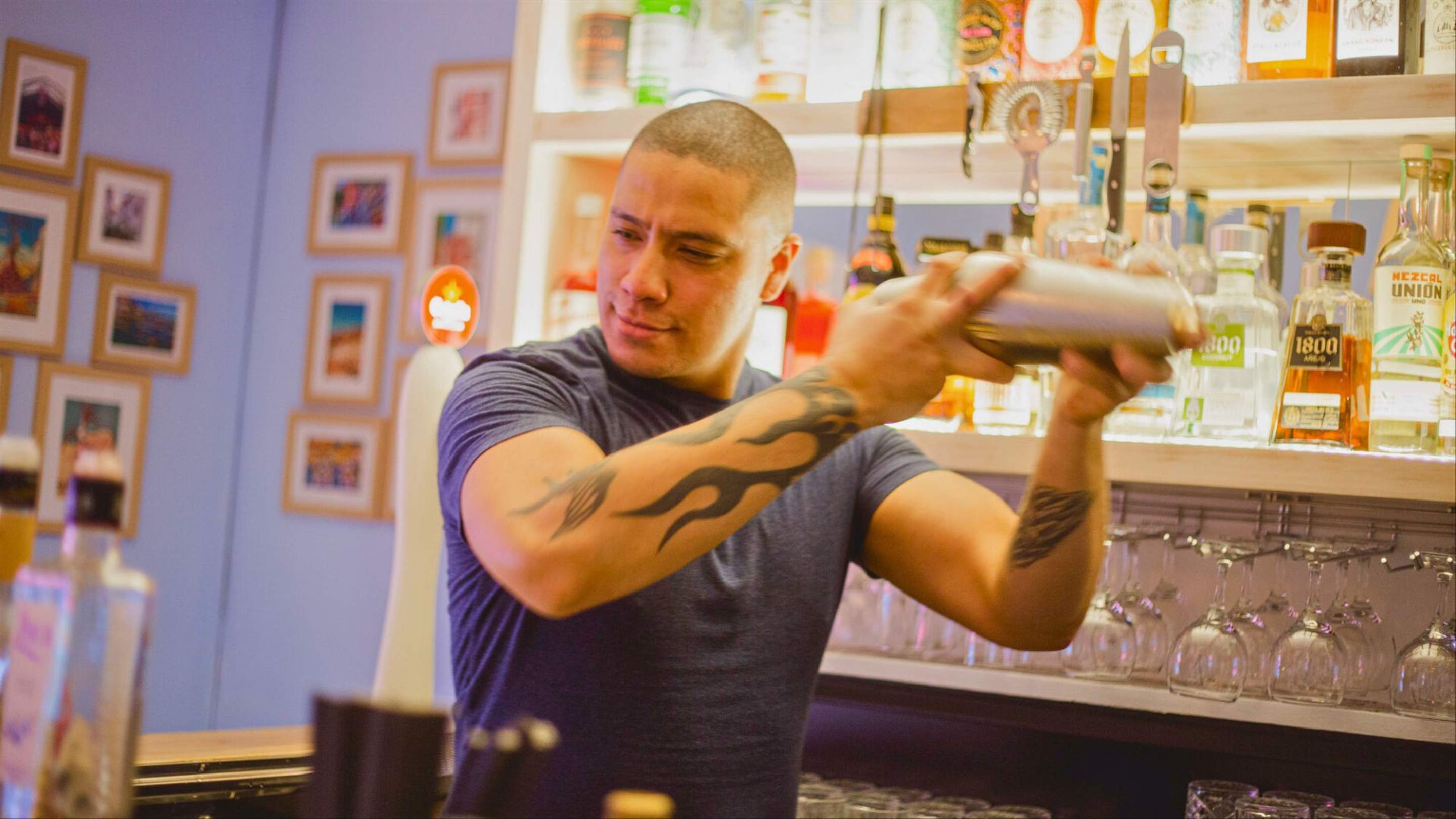 Paripé, Chippendale Review