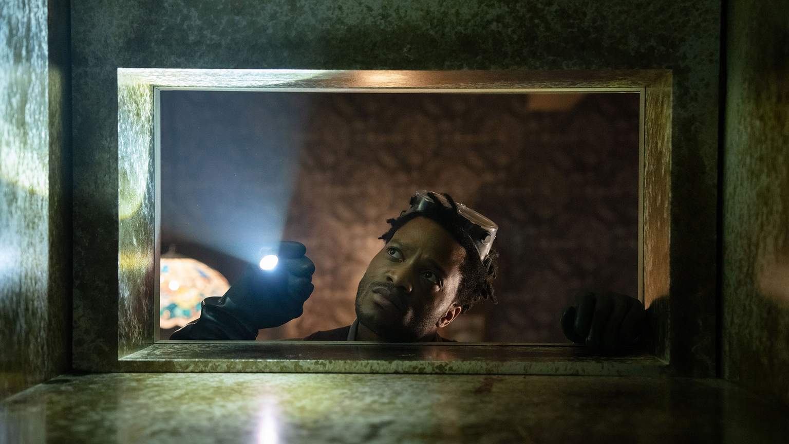 Tackling Your Own Arachnophobia by Making a Giant Spider Creature Feature: Kiah Roache-Turner ...