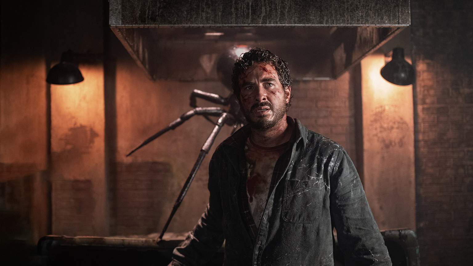 Tackling Your Own Arachnophobia by Making a Giant Spider Creature Feature: Kiah Roache-Turner ...