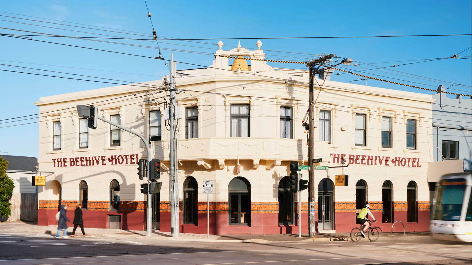 Hawthorn's Historic Pub The Beehive Is Back Following a Huge Revamp