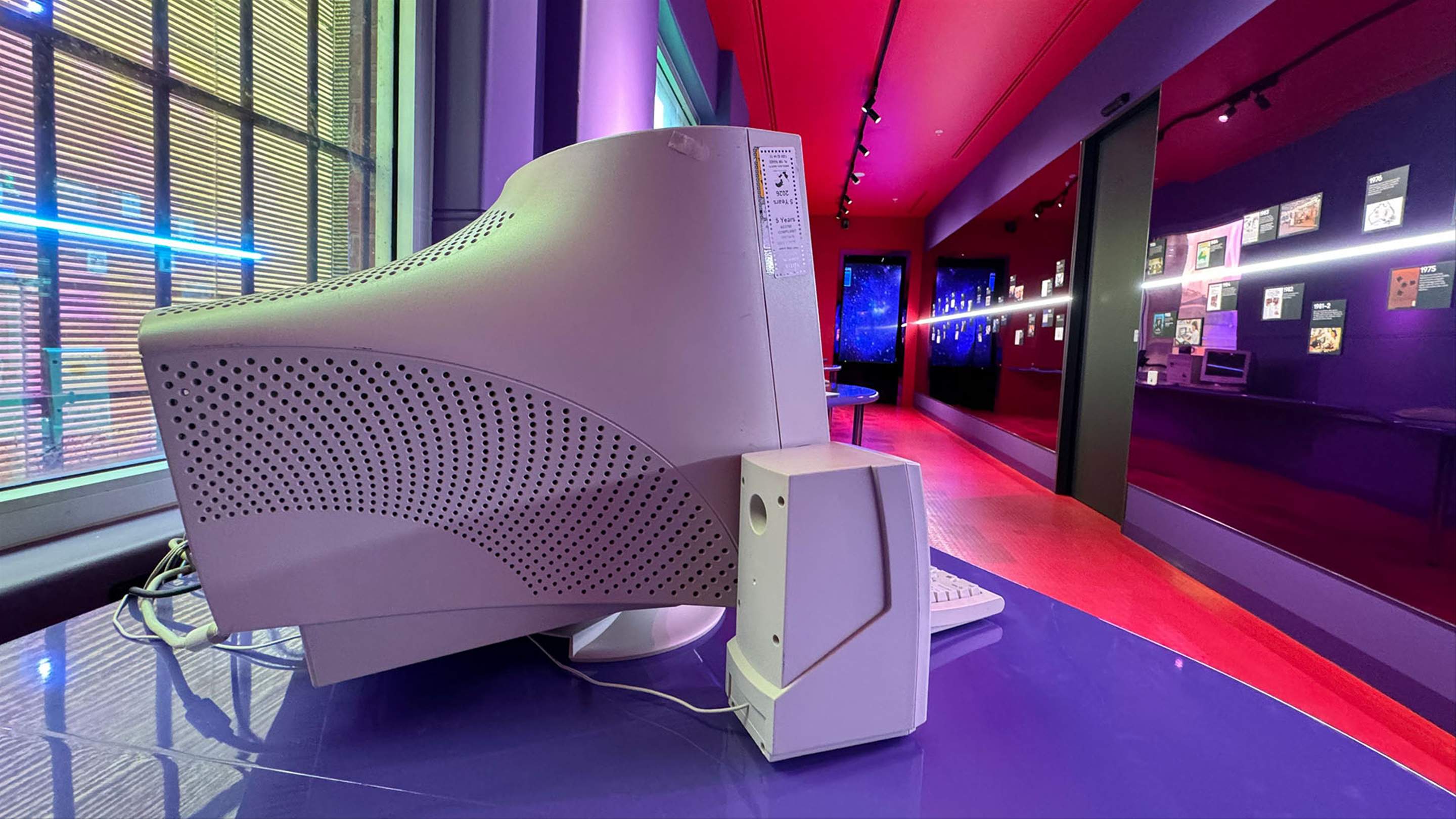 From Rotary Phones to MSN Messenger, Australia's Newest Museum ...