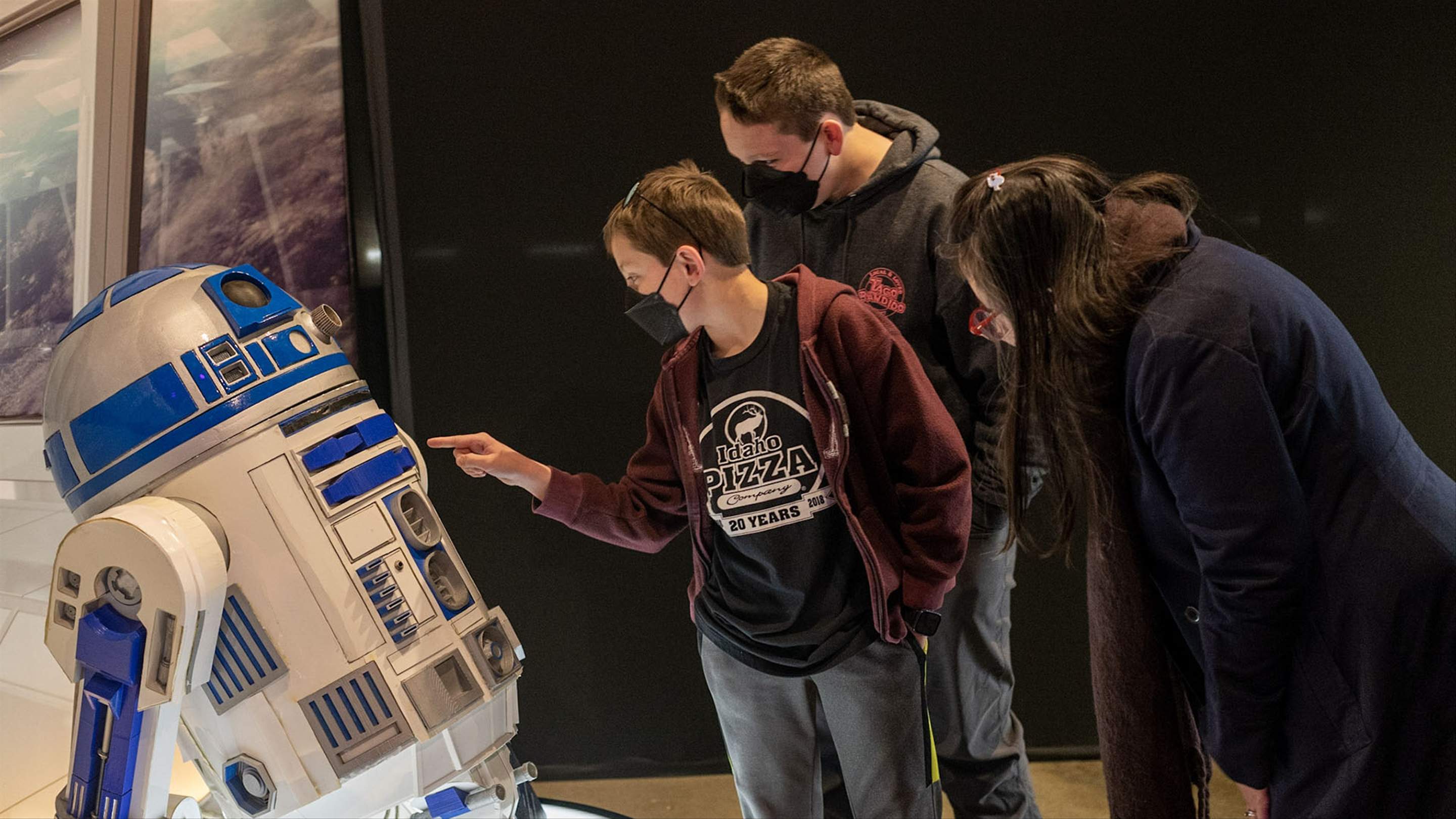 Coming Soon: 'Star Wars'-Worshipping Exhibition 'The Fans Strike Back ...