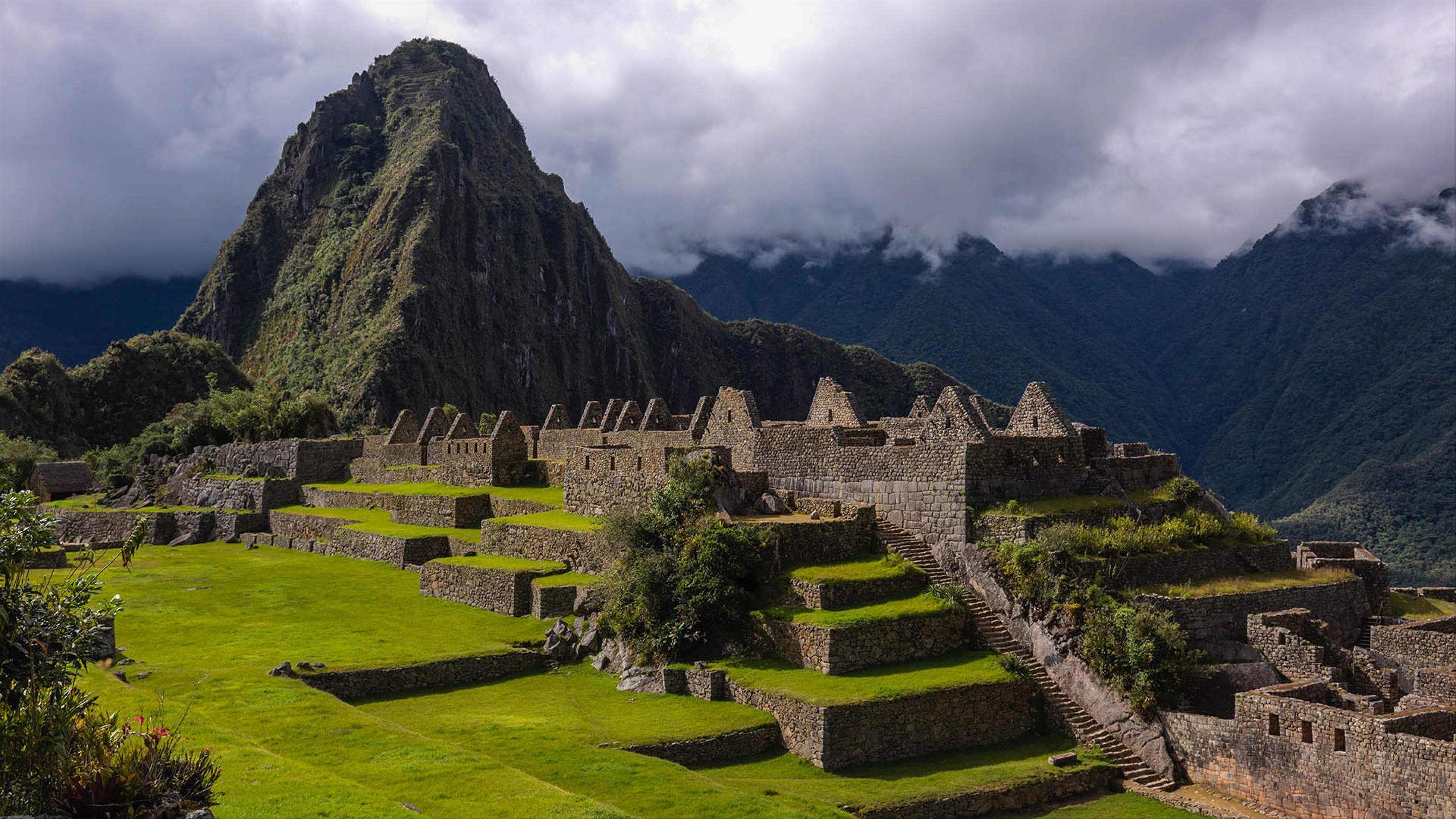 Must-See Exhibition 'Machu Picchu and the Golden Empires of Peru' Is ...