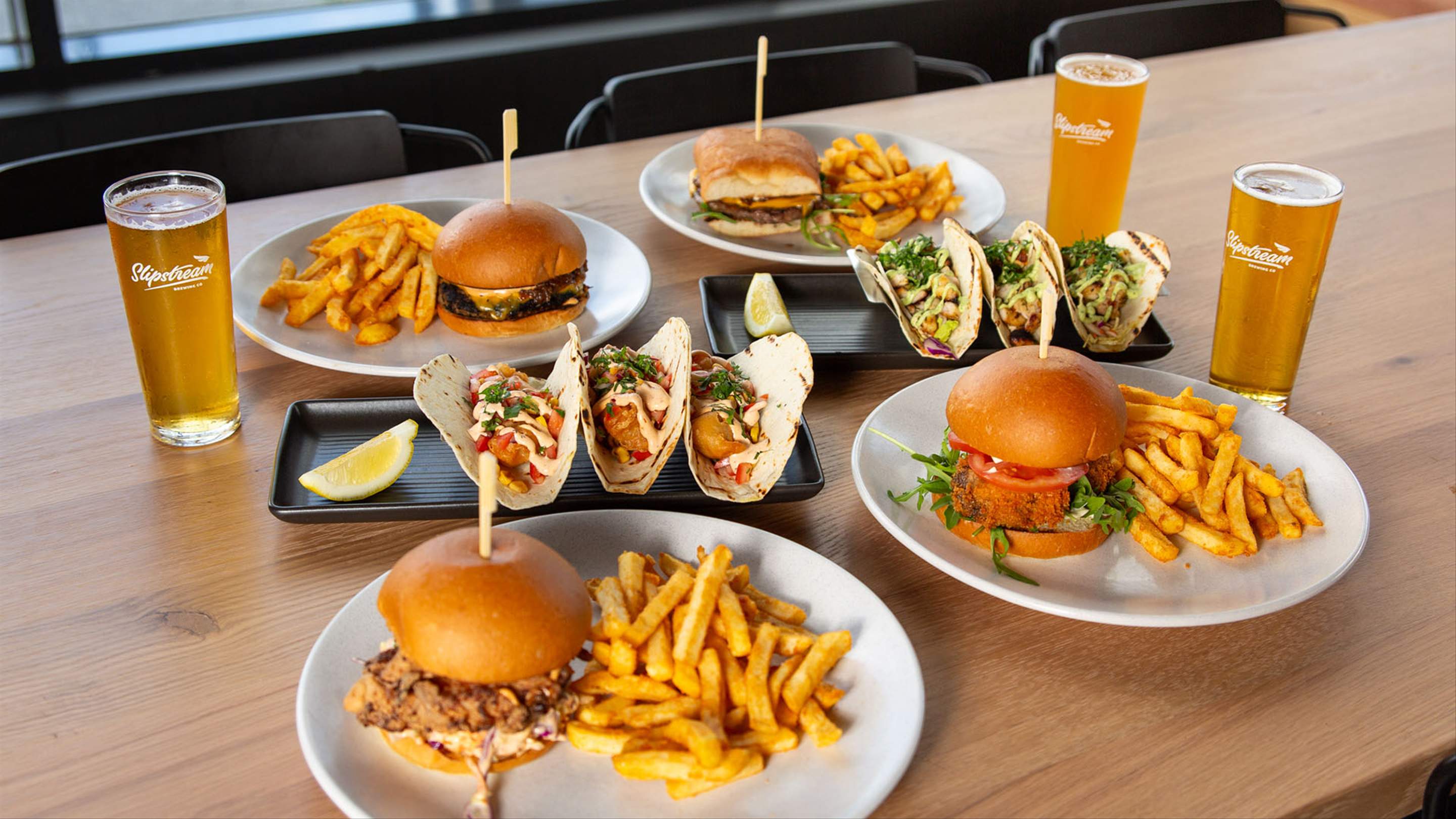 Slipstream Brewing Social House, Birtinya Review