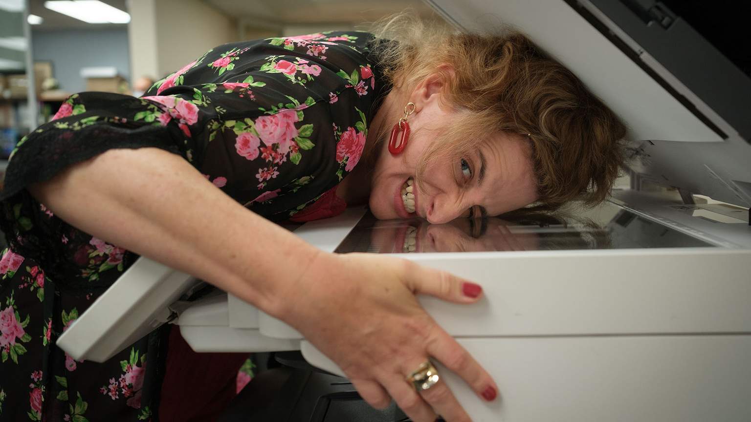 Awkward Workplace Antics, Chaotic Colleagues and Cringey Bosses ...