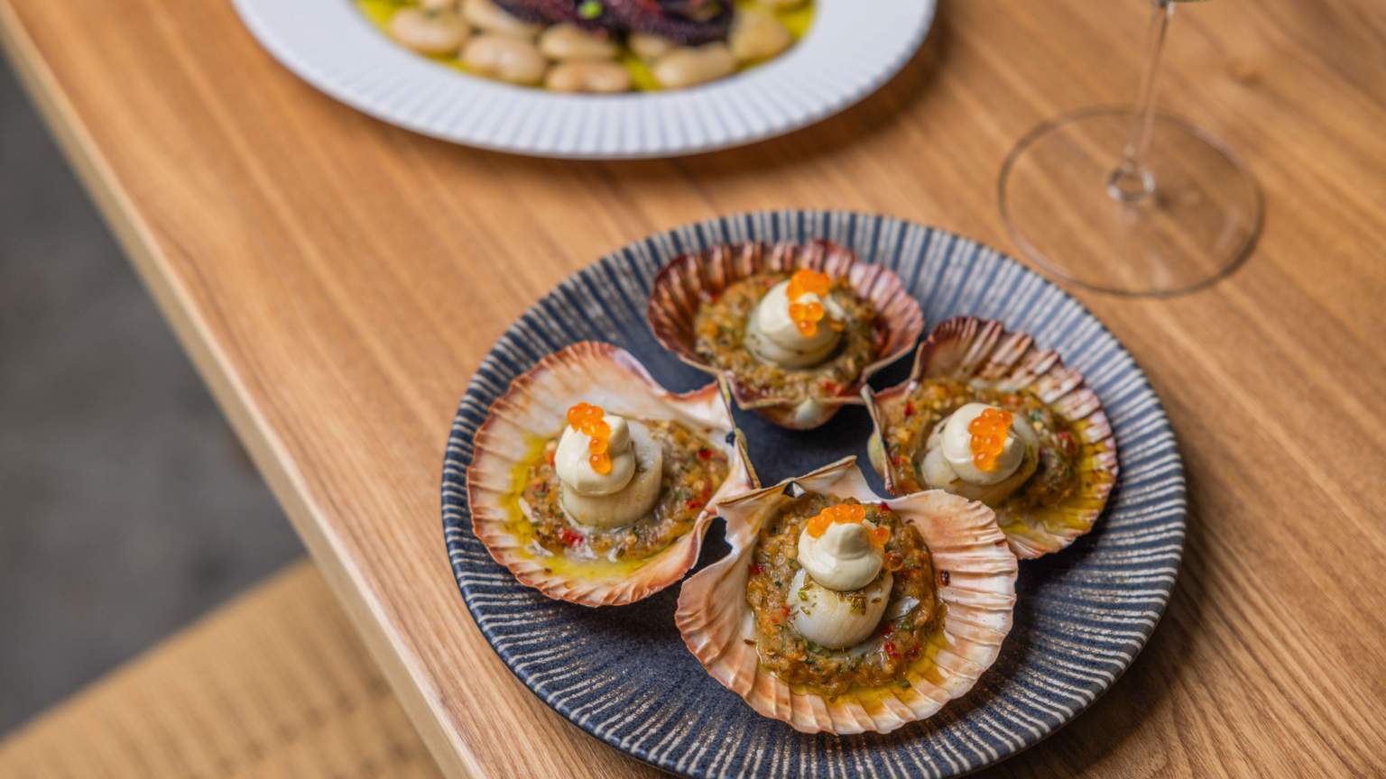 Ela Ela, Sydney Review