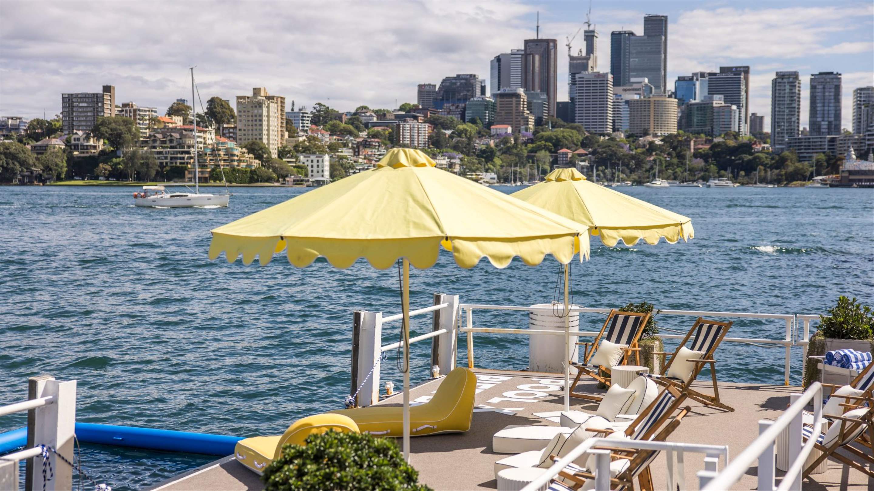 POOL by PIER Bar - Concrete Playground