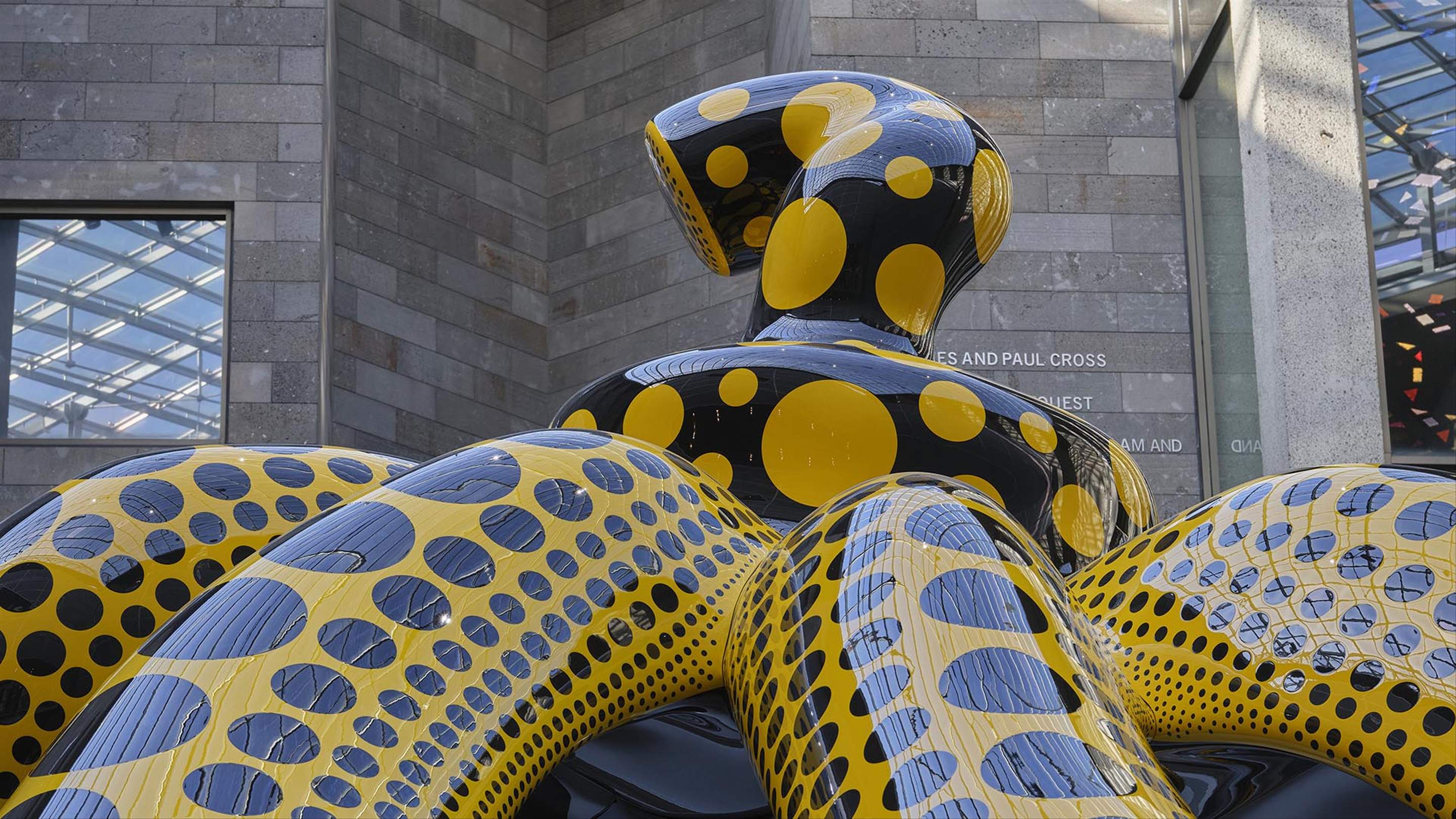 Yayoi Kusama's Five-Metre-Tall (and Dot-Covered) 'Dancing Pumpkin ...