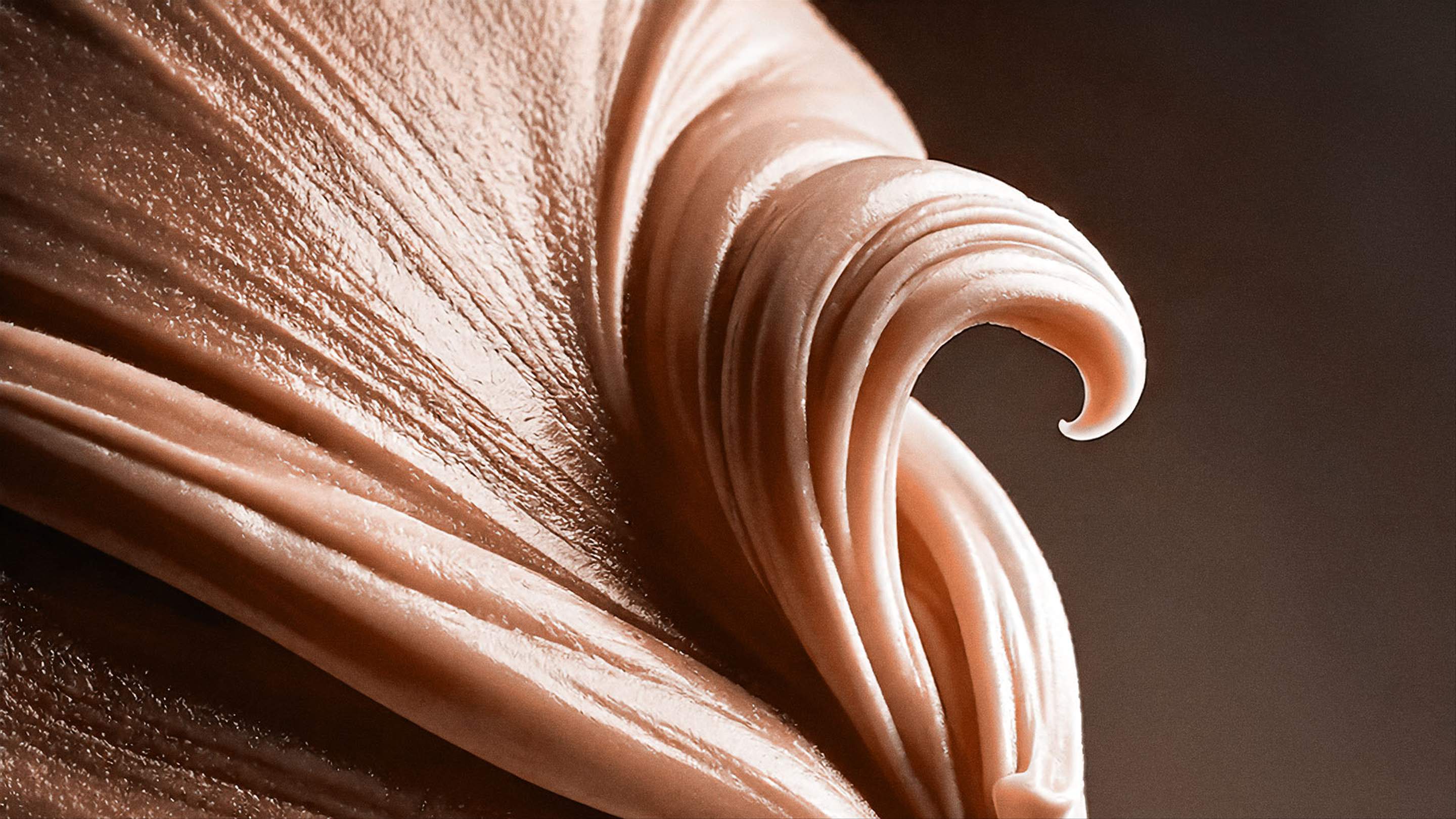 "A Level of Thoughtful Indulgence": Mocha Mousse Is Pantone's Colour of ...