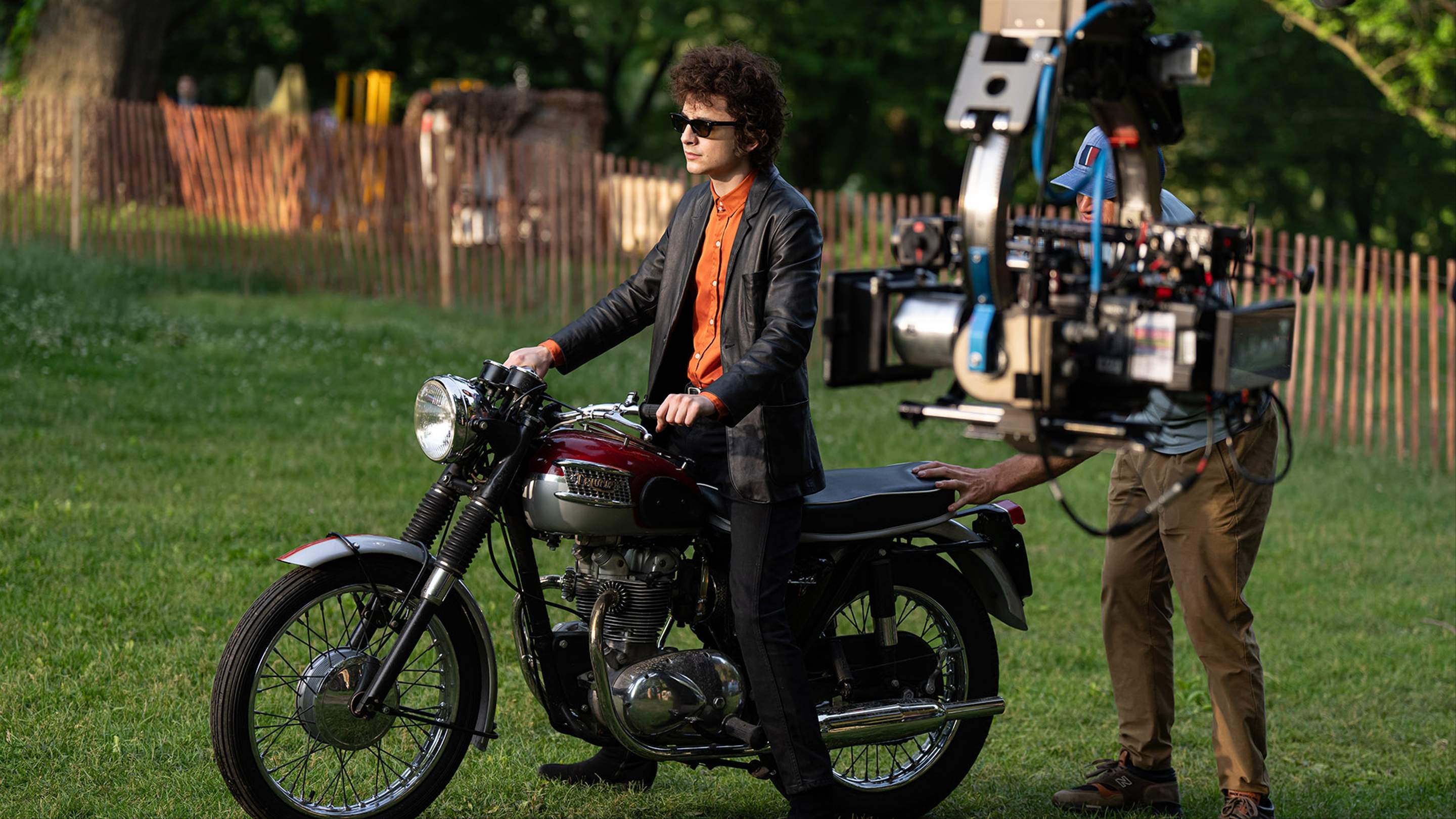 How Does It Feel to Make a Bob Dylan Biopic?: Timothée Chalamet, Elle ...