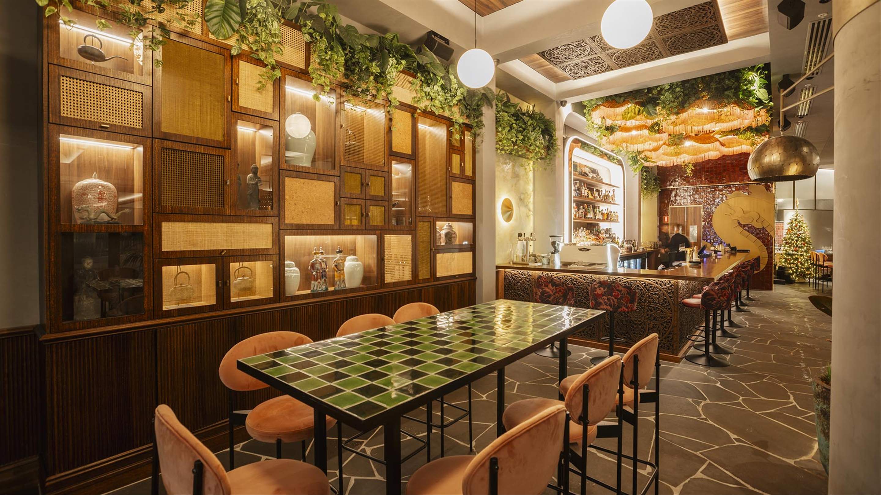 Luc Lac, Brisbane City Review