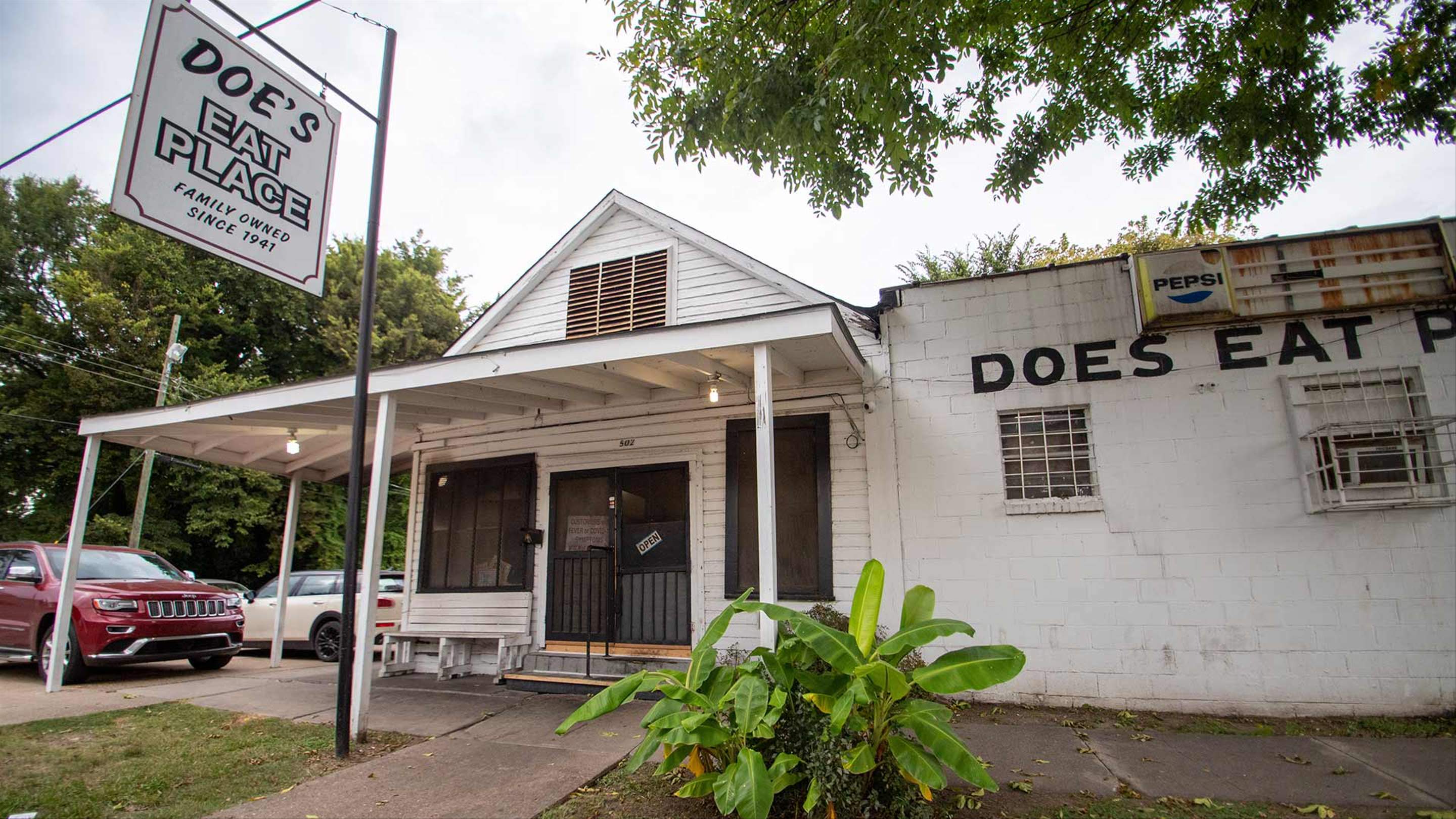 Nine Quintessential Southern Foods and Where to Find Them - Concrete ...