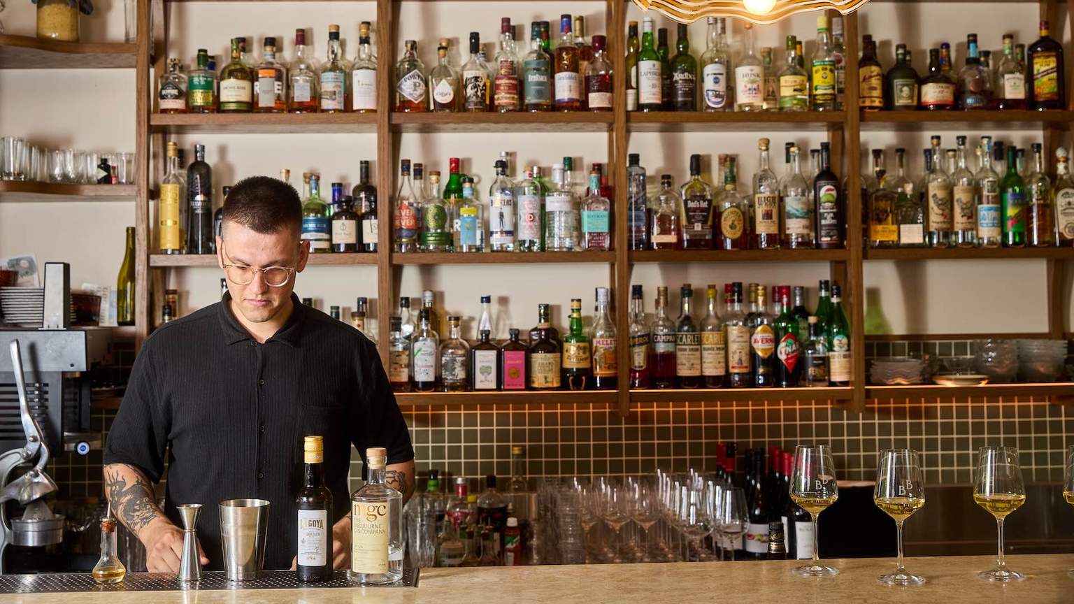 Bar Bellamy, Carlton Review