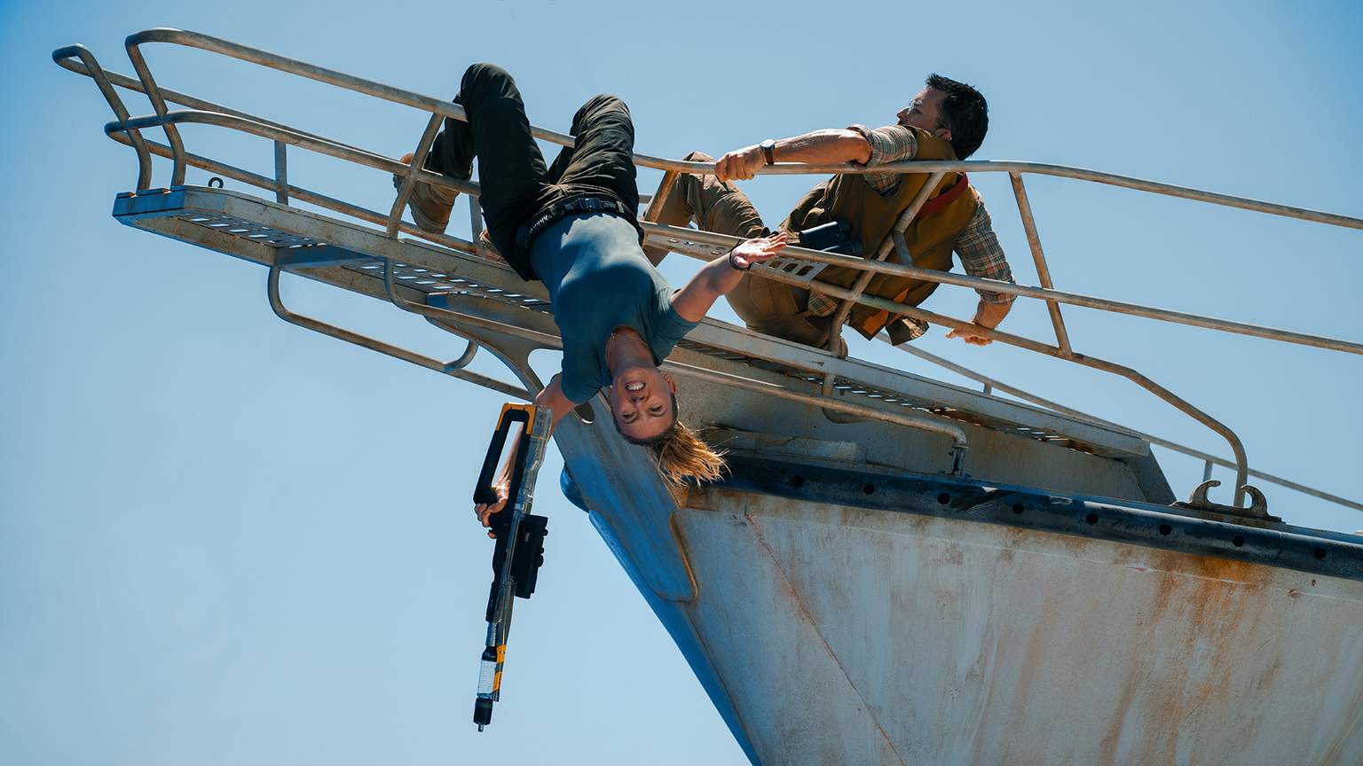 Life Has Found a Way to Get Scarlett Johansson Battling Dinosaurs in ...