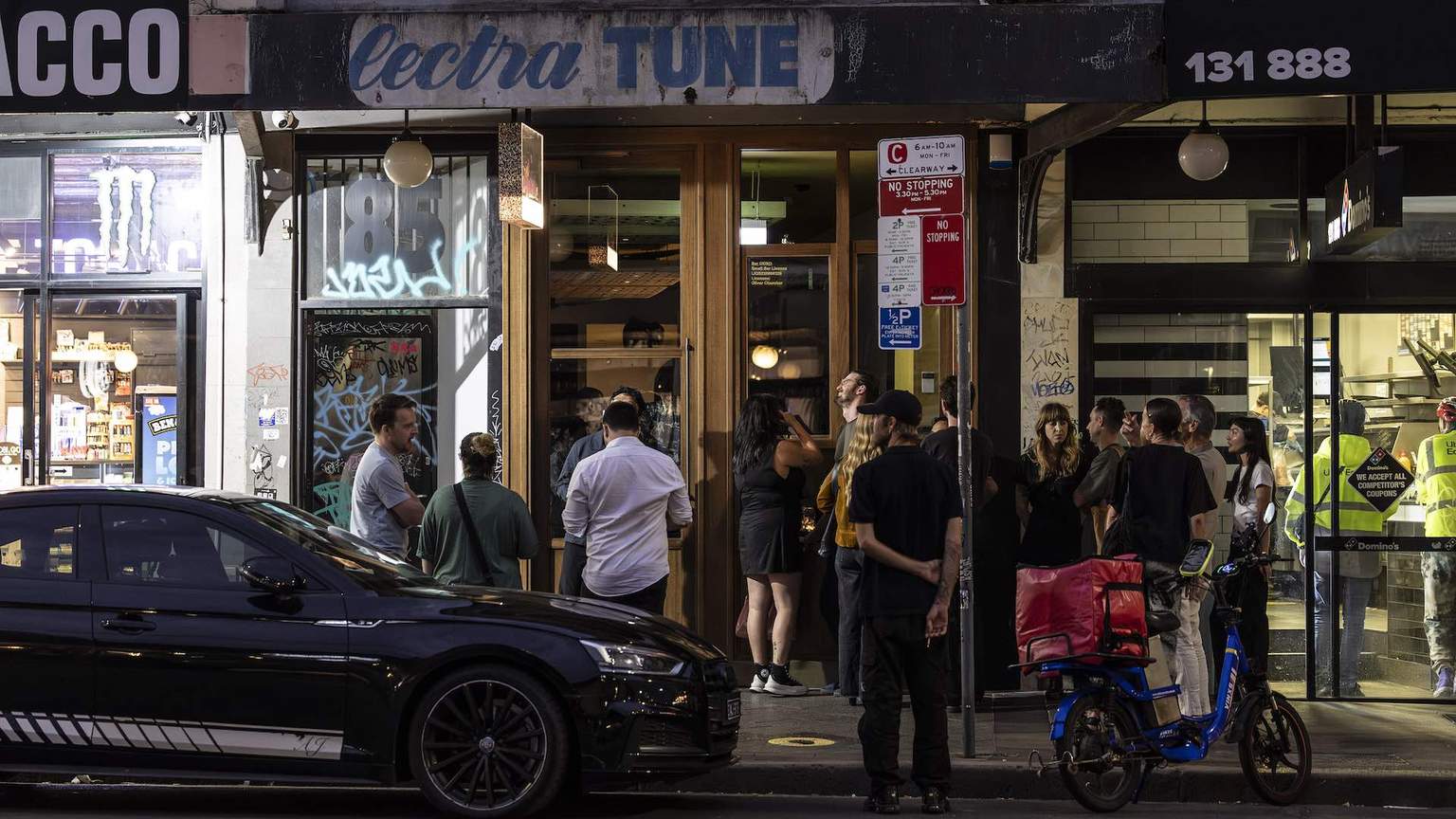 Bar DEMO, Newtown Review