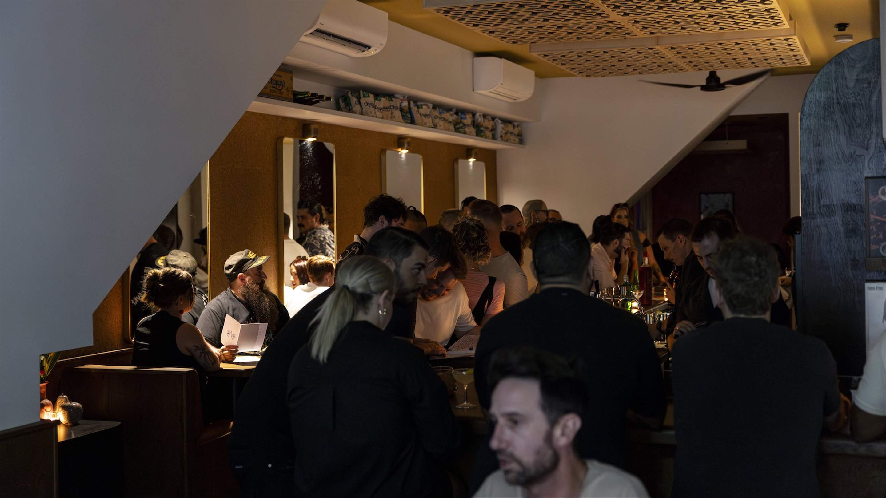 Bar DEMO, Newtown Review