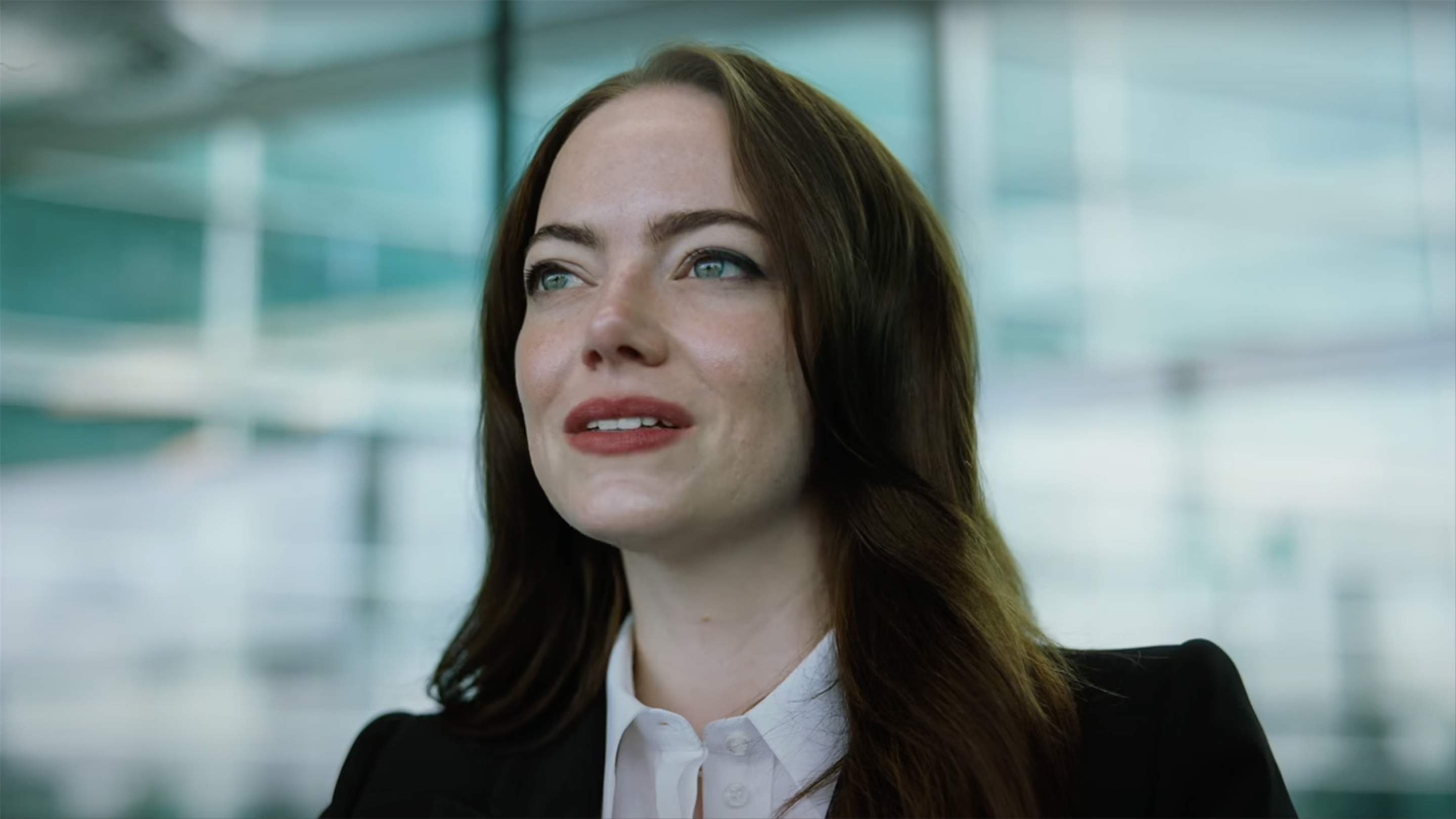 Jesse Plemons Is Convinced That Emma Stone Is an Alien in the First ...