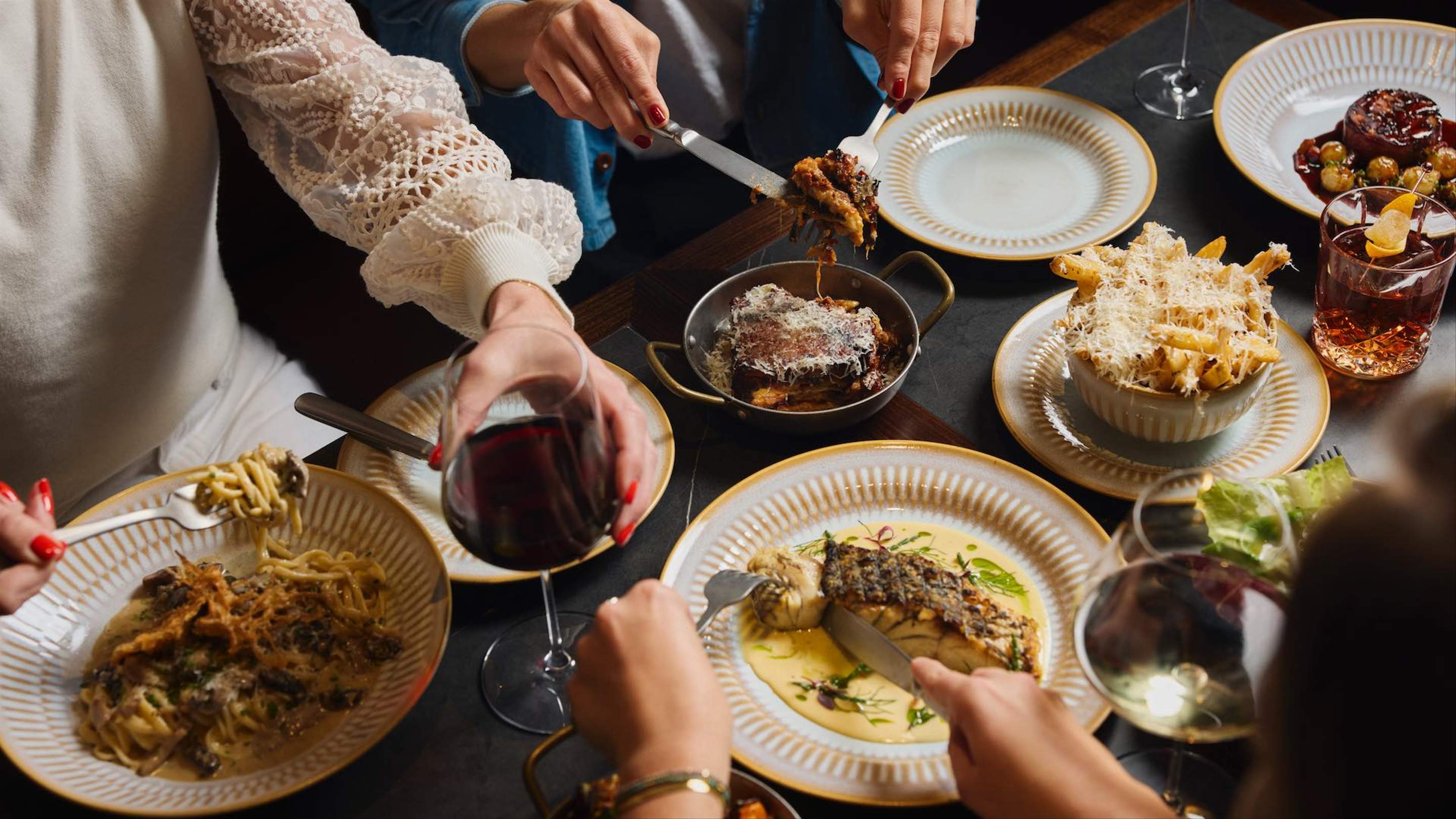 Ette Sydney, Sydney Review