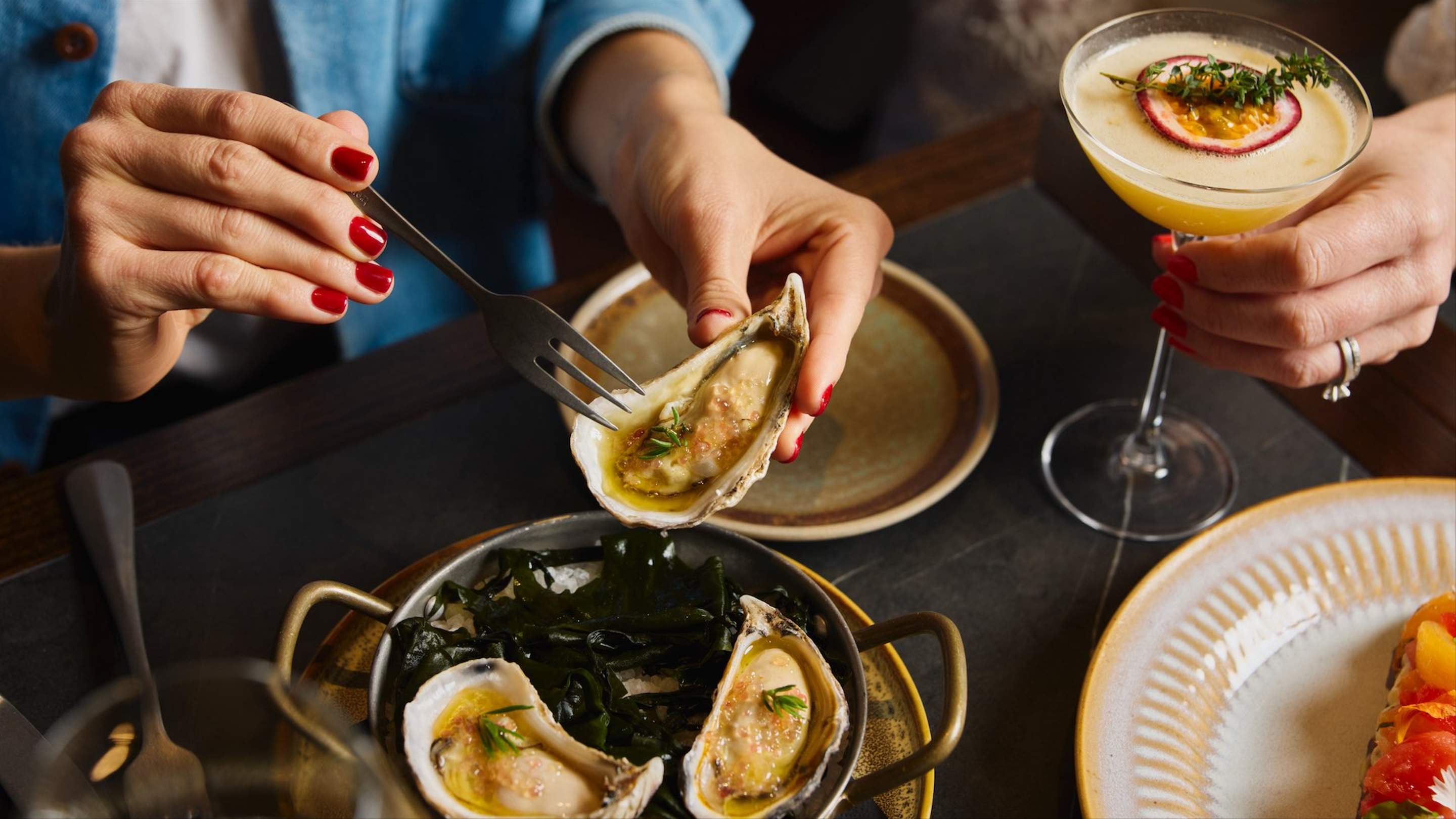 Ette Sydney, Sydney Review