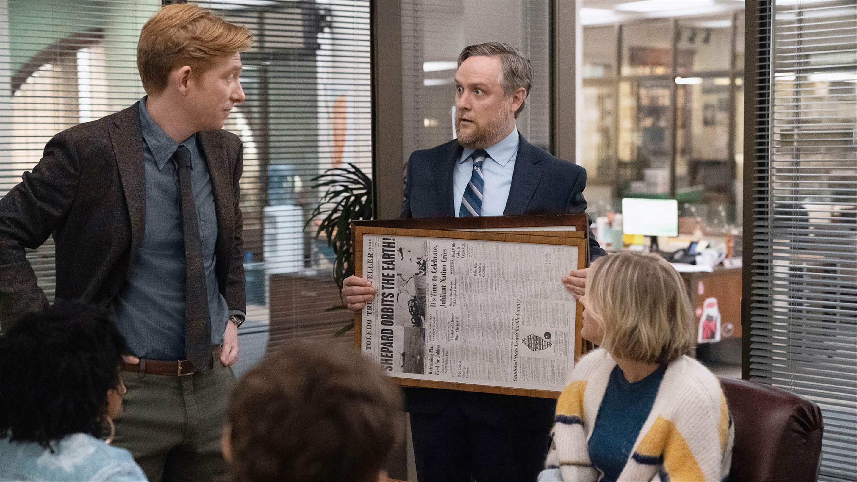 Clock On: The First Trailer for 'The Paper', the Newsroom-Set Spinoff ...