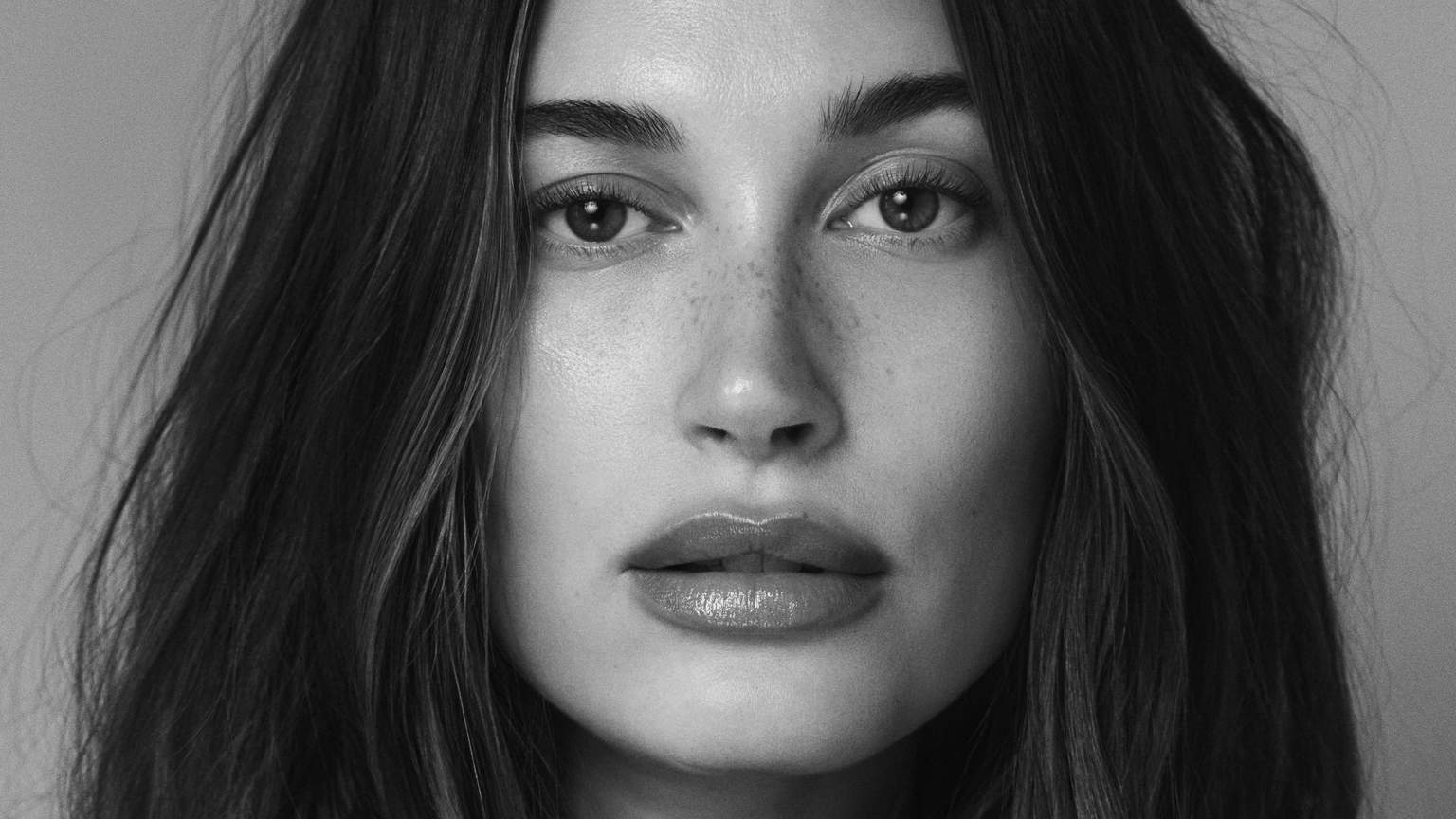 Hailey Bieber’s Cult Skincare Brand Rhode Is Finally Launching at MECCA ...