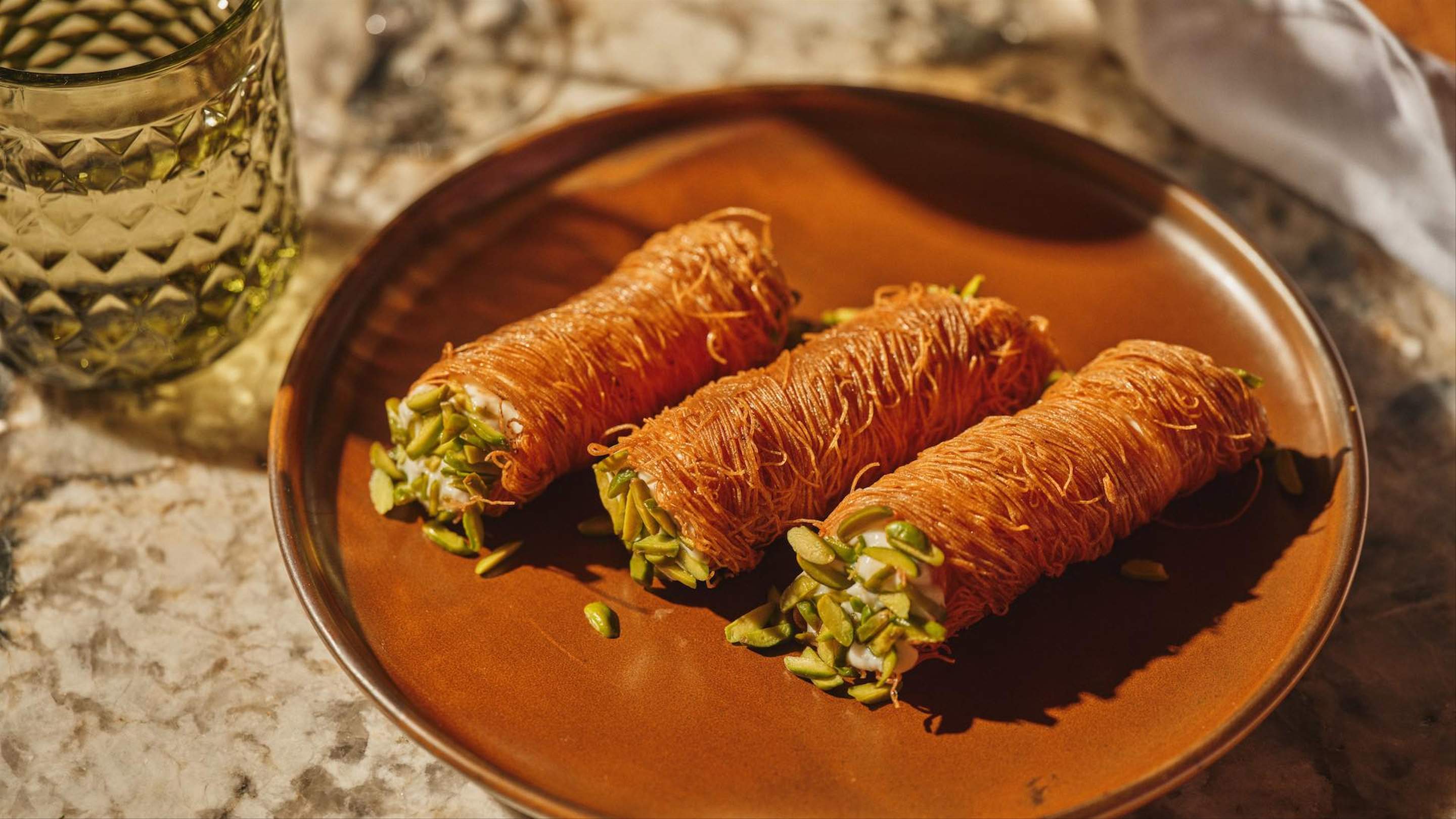 Sahtein, The Rocks Review